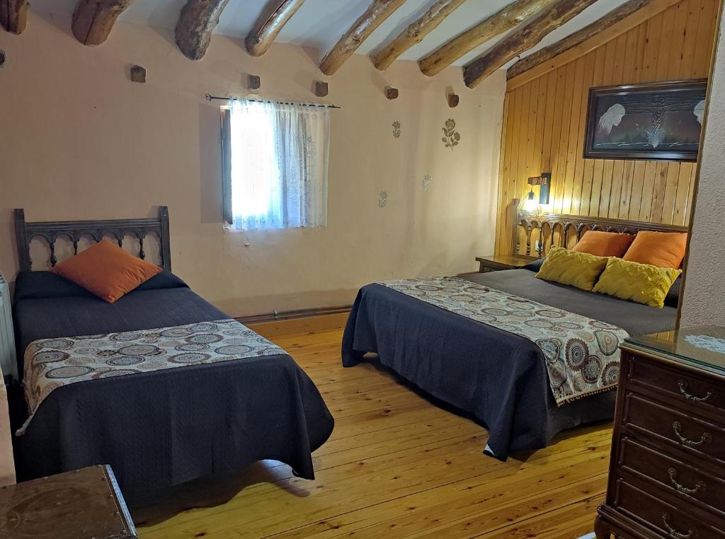 Travel guide Tronchón, Spain - Where to Sleep & Things to Do
