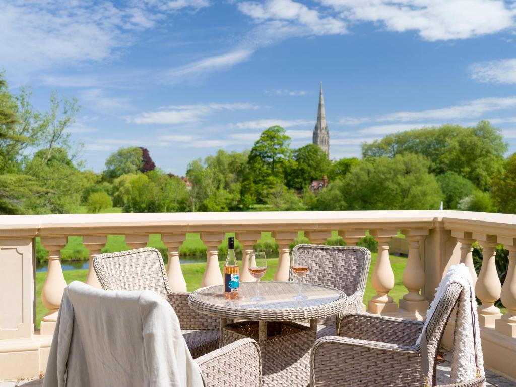 The Riverside, Salisbury (updated prices 2025)