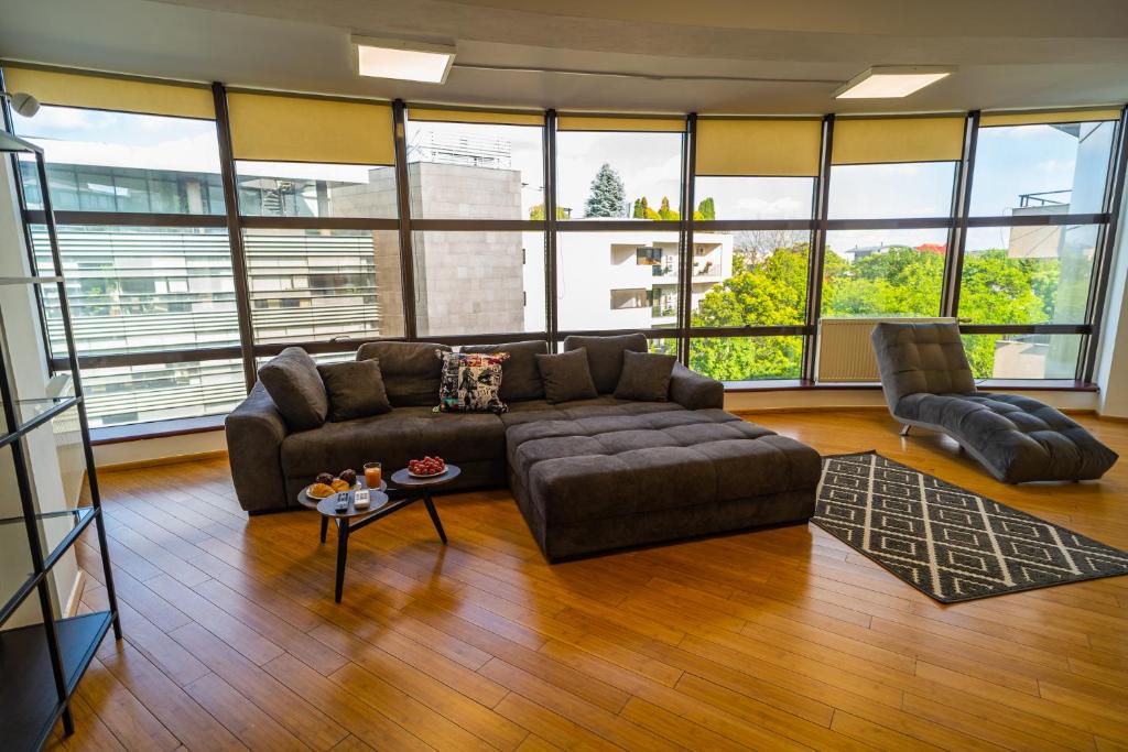 Sunny & spacious place with breathtaking view, Bucharest – Updated 2024 ...