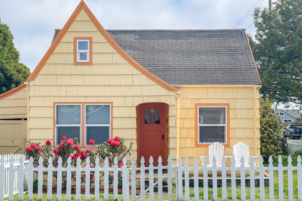 Historic Cottage, Long Beach (updated prices 2025)