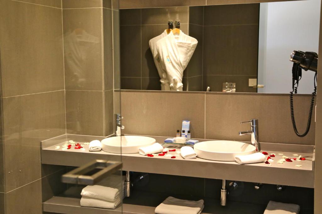 Pangea Beach Resort, Jiyeh (updated prices 2025)