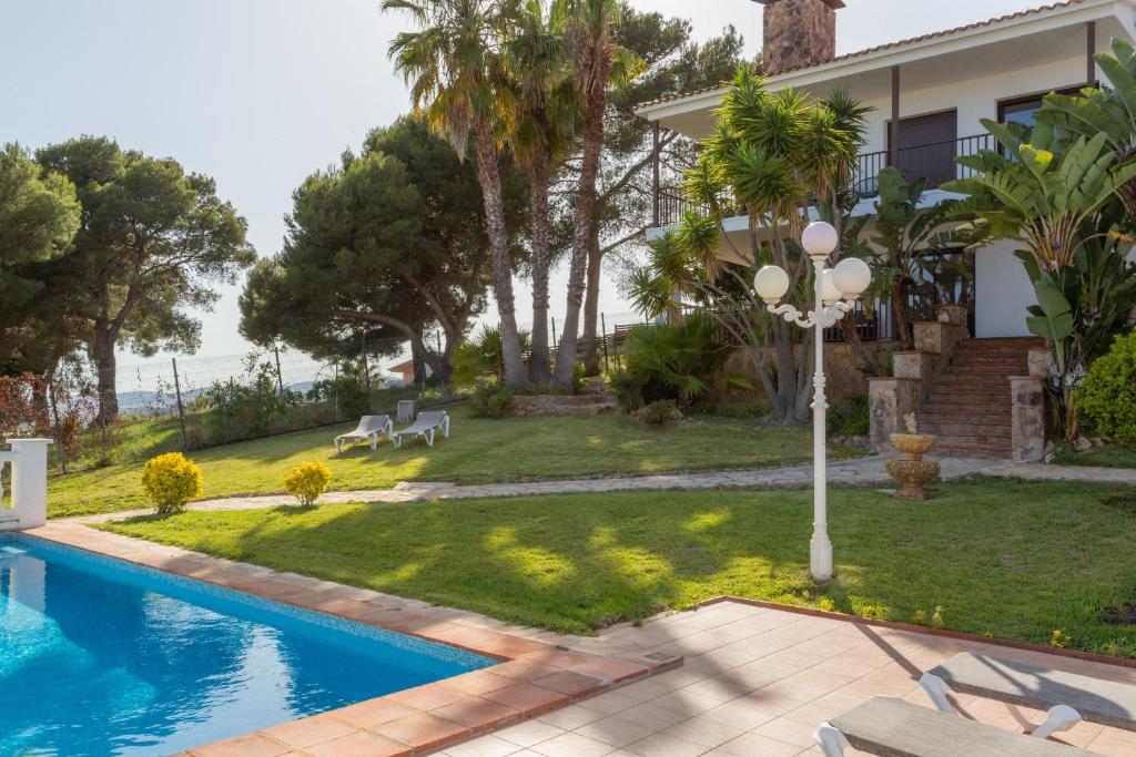 Hauzify I Villa Formentor, Santa Susanna (updated prices 2026)