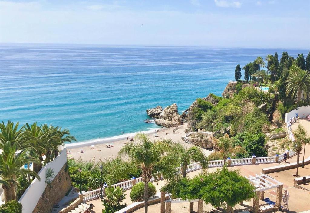 Modern Apartment Stunning Sea Views - Nerja