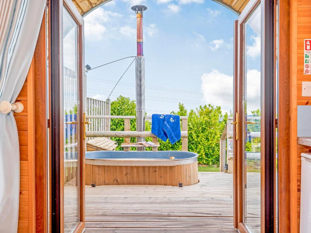 Ewe Two, Flint (updated prices 2026)