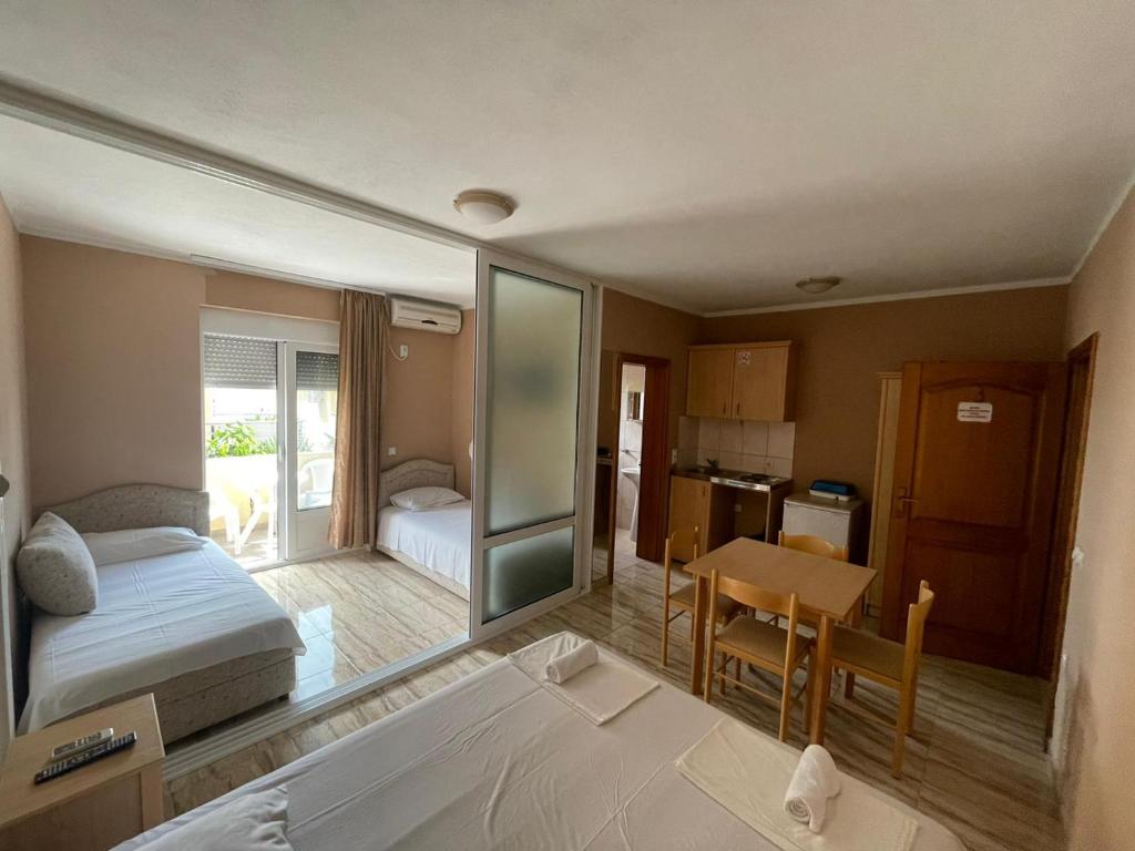 Mali Medved Ulcinj, Ulcinj (updated prices 2025)