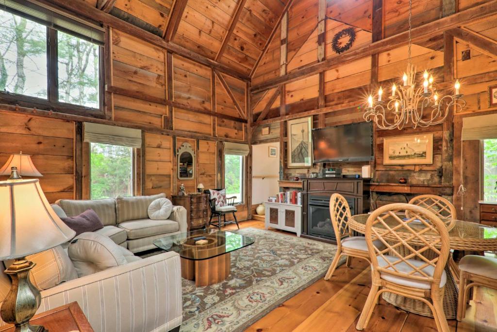 Apartment Rustic Cape Cod Apt - 2 Blocks to the Beach!, Pocasset, MA ...