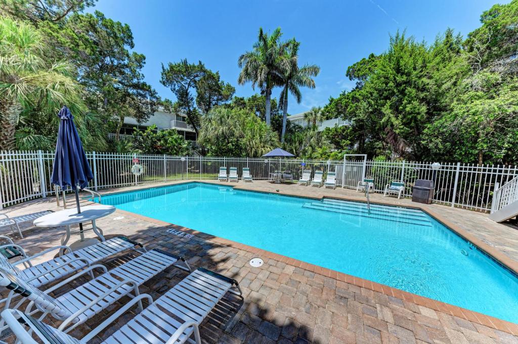 Beach Walk - 6250 Holmes #31, Holmes Beach (updated prices 2026)