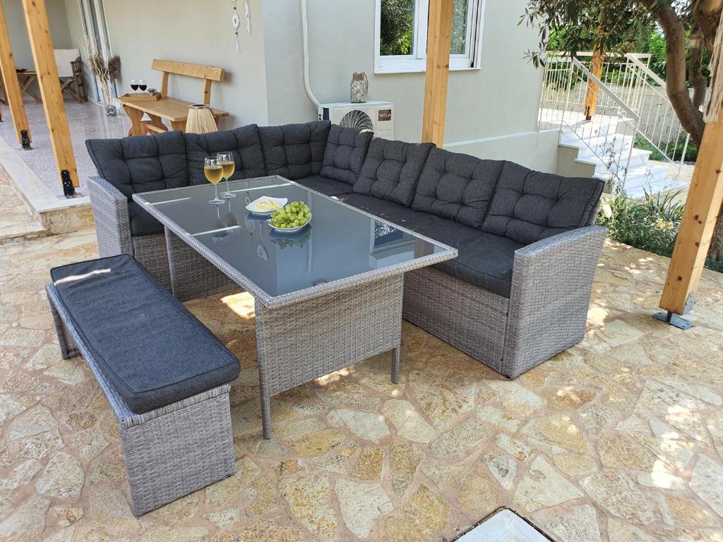 Jasmine Villa, Vari (updated prices 2025)