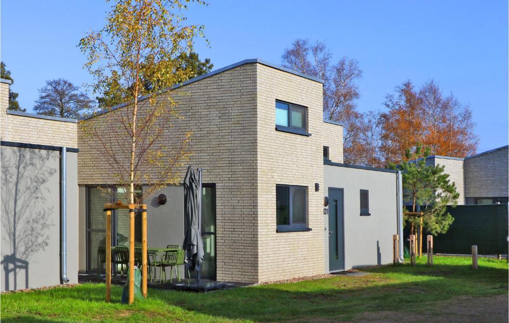 Amazing Home In Lembruch-dmmer See With 2 Bedrooms, Sauna And Indoor ...