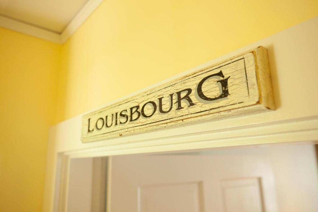 Yellow House Inn, Bar Harbor (updated prices 2025)