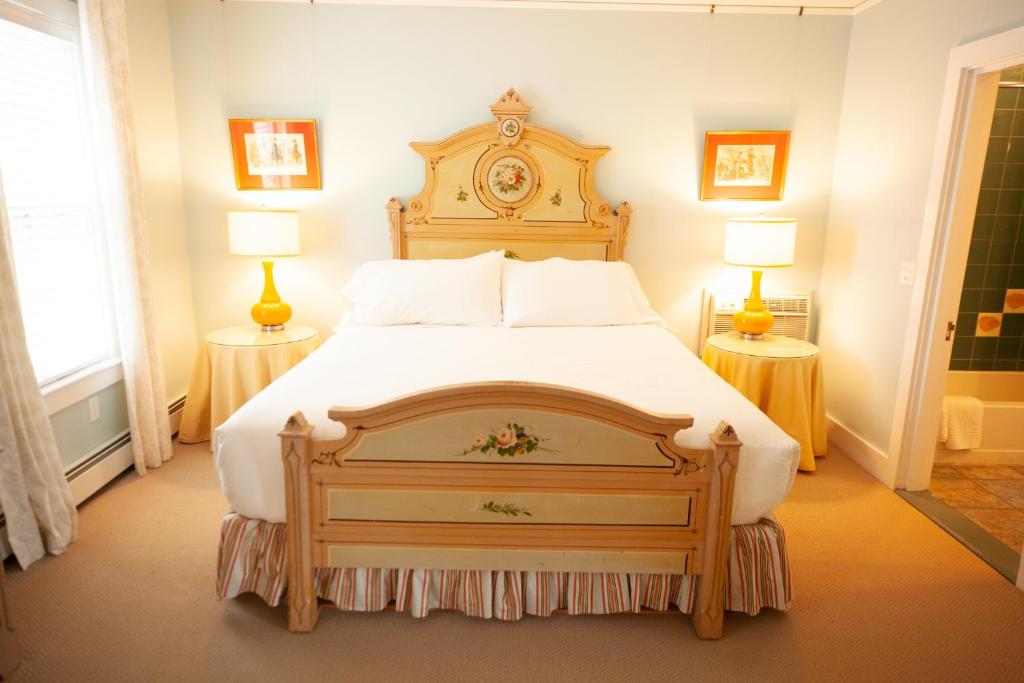 Yellow House Inn, Bar Harbor (updated prices 2025)