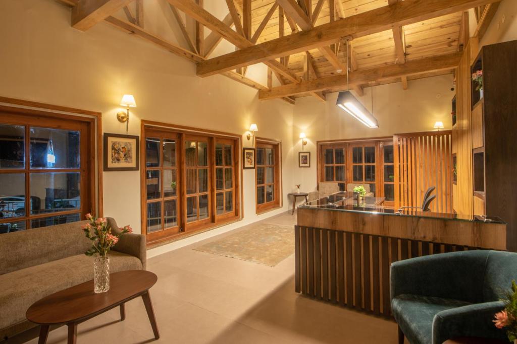 Cecil by Pearl Continental, Murree (updated prices 2025)