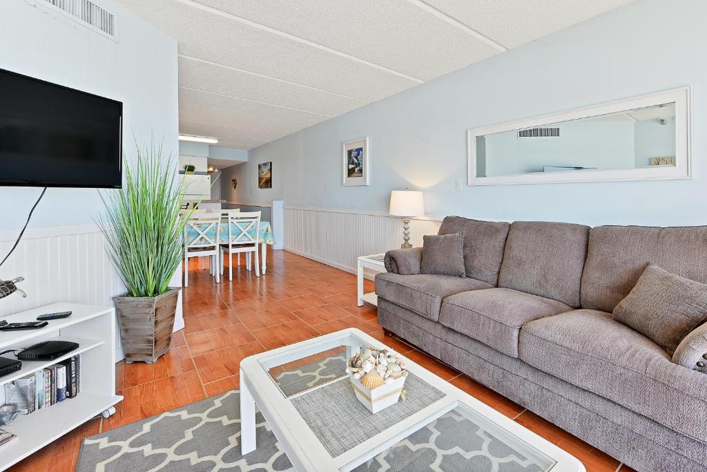 Jacksonville Beachdrifter 406, Jacksonville Beach (updated prices 2025)