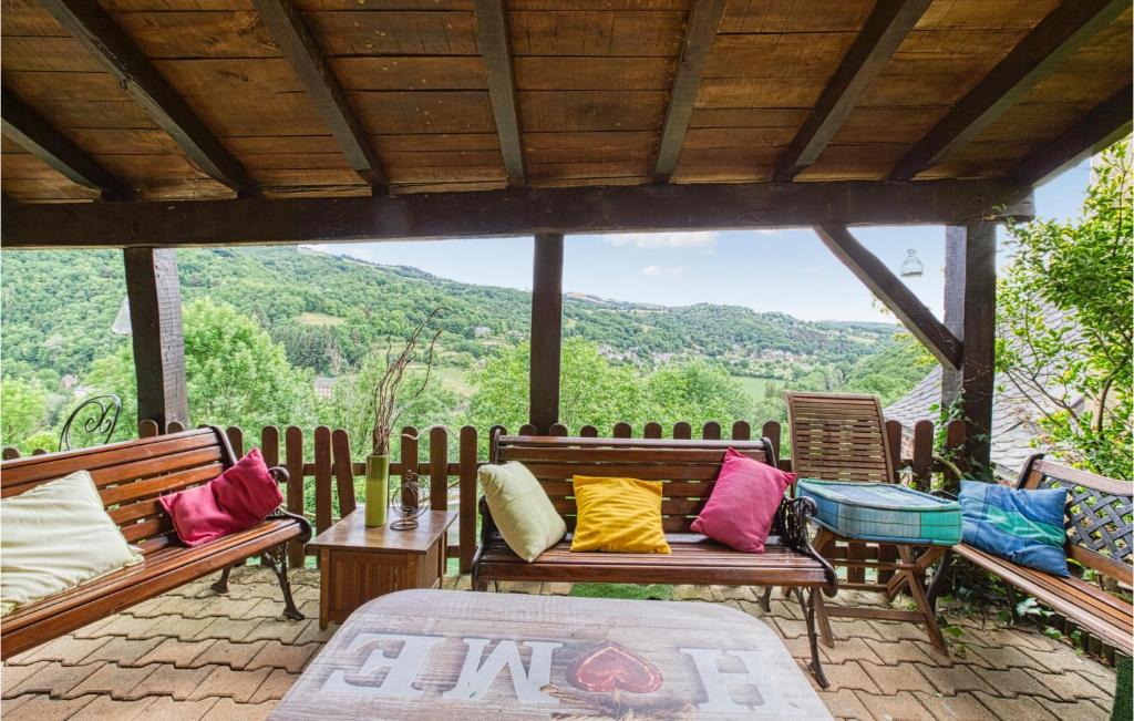 Stunning Home In Saint Laurent Dolt, Saint-Laurent-dʼOlt (updated ...