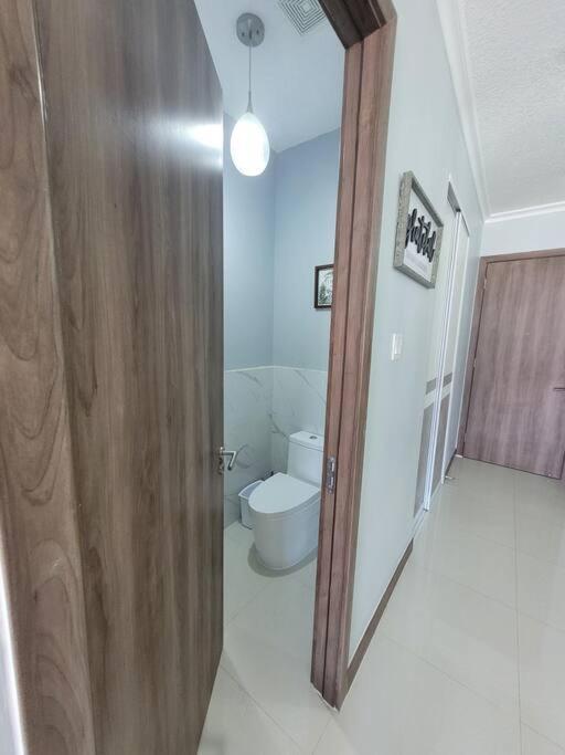 New Kingston Condo With Rooftop Pool. - Kingston