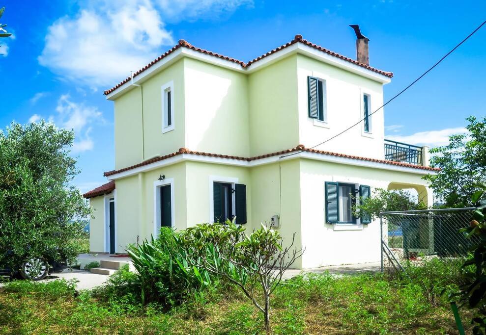 Villa Rania: Ευάερη βίλα με θέα τη θάλασσα, Lixouri (updated prices 2025)