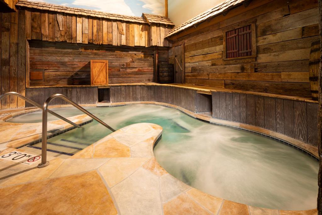 bantr Grand Hotel Wausau - Rothschild, Rothschild (updated prices 2025)