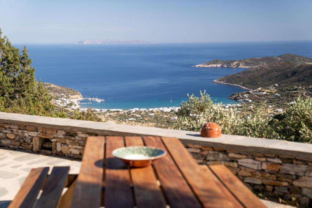Flaros House-Traditional Cycladic House, Sifnos, Platis Gialos (updated ...