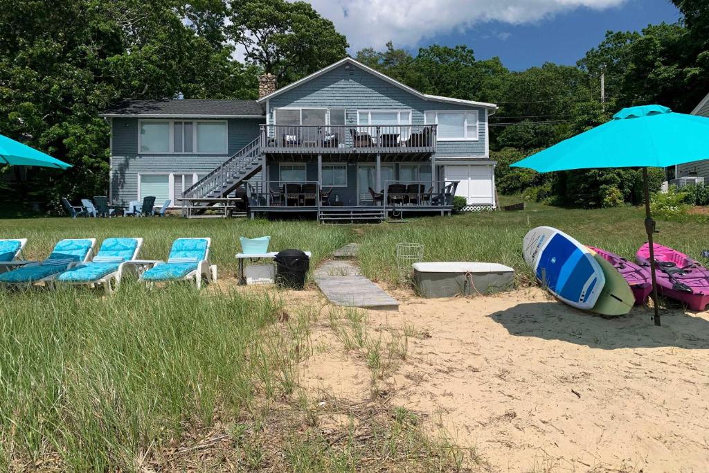 Bayfront Wareham Retreat with Private Beach!, Wareham (tarifs ...