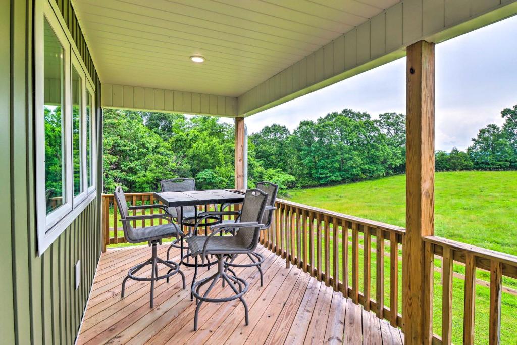 Secluded Timbo Retreat - Hike, Swim and Kayak!, Timbo – Updated 2022 Prices