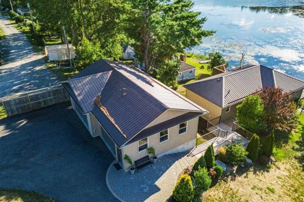 Stirling Lakehouse - Cozy Waterfront Cottage, Stirling (precios ...