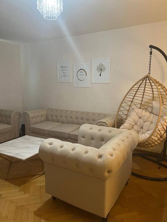 SML bra apartment, Smålandsstenar (updated prices 2025)