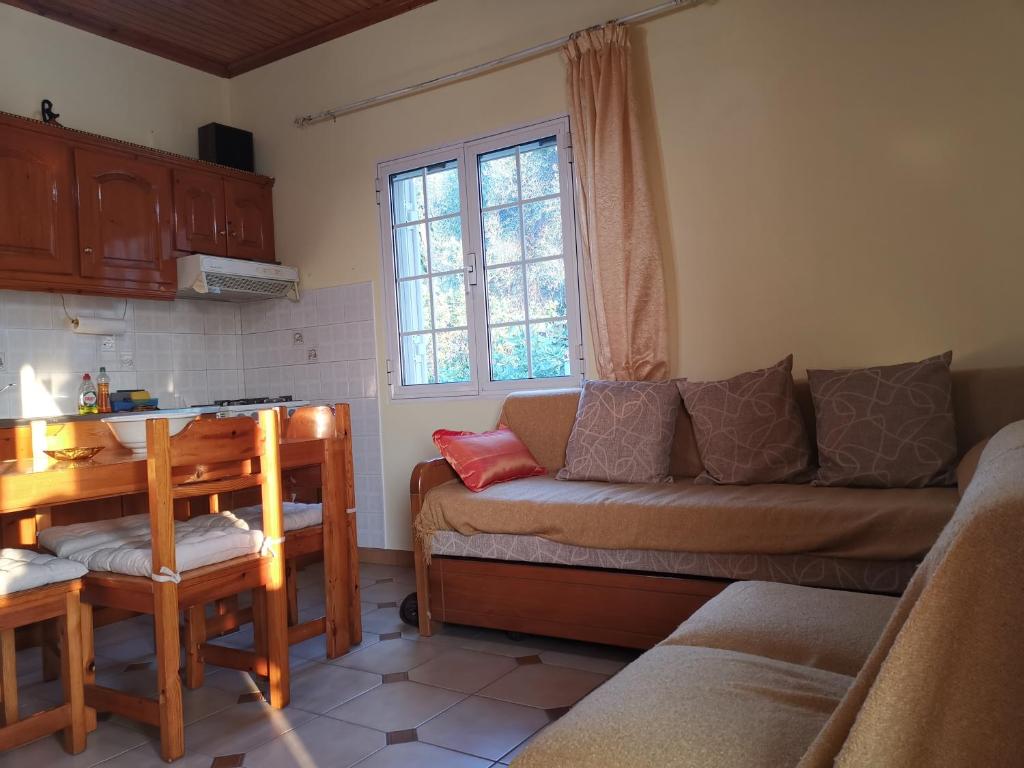 Perithia Cottage, Perítheia (updated prices 2024)