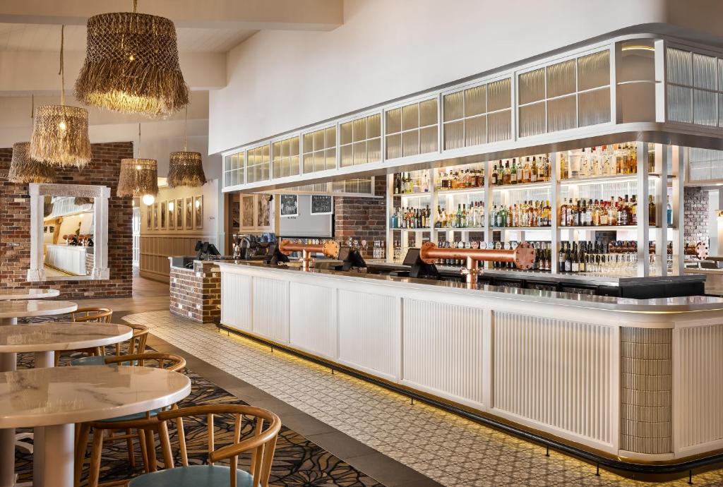 The Beachcomber Hotel & Resort, Ascend Hotel Collection, Toukley ...