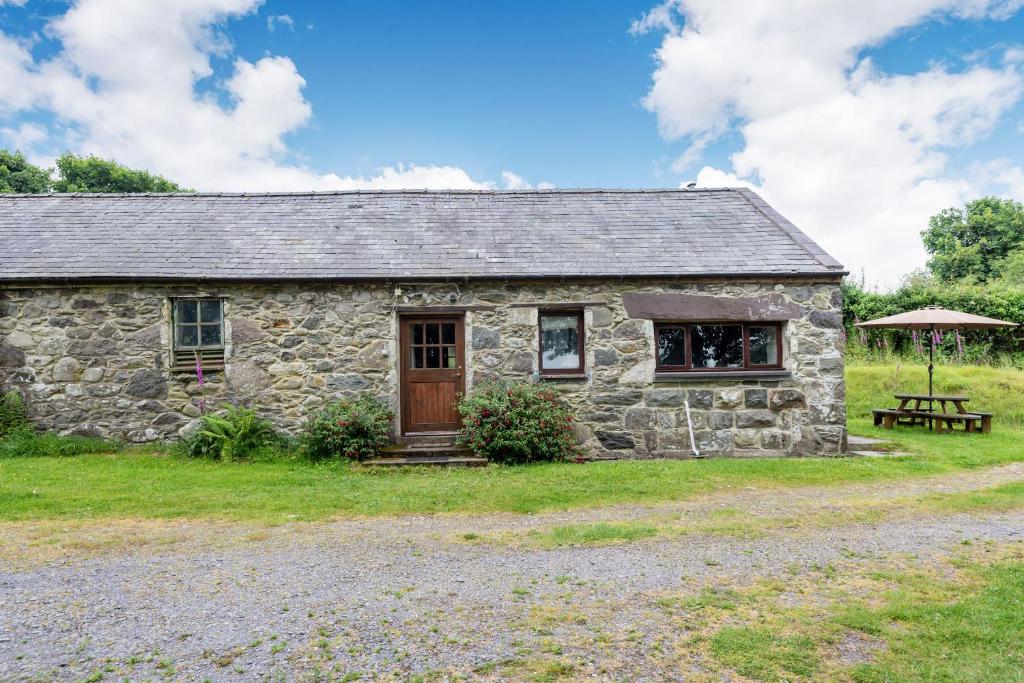 Tryfan Cottage, Caeathro (updated prices 2025)