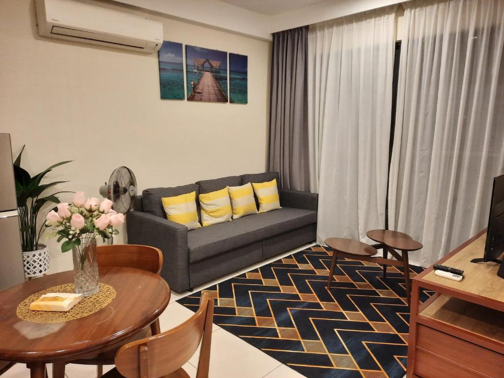 D'Zahra Suite Timurbay 2Bedroom & XLSofabed-Nonseaview, Kuantan ...