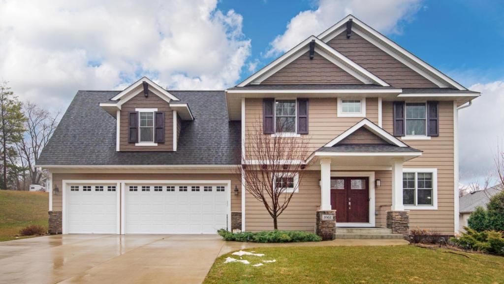 Excelsior Commons, Excelsior (updated prices 2025)