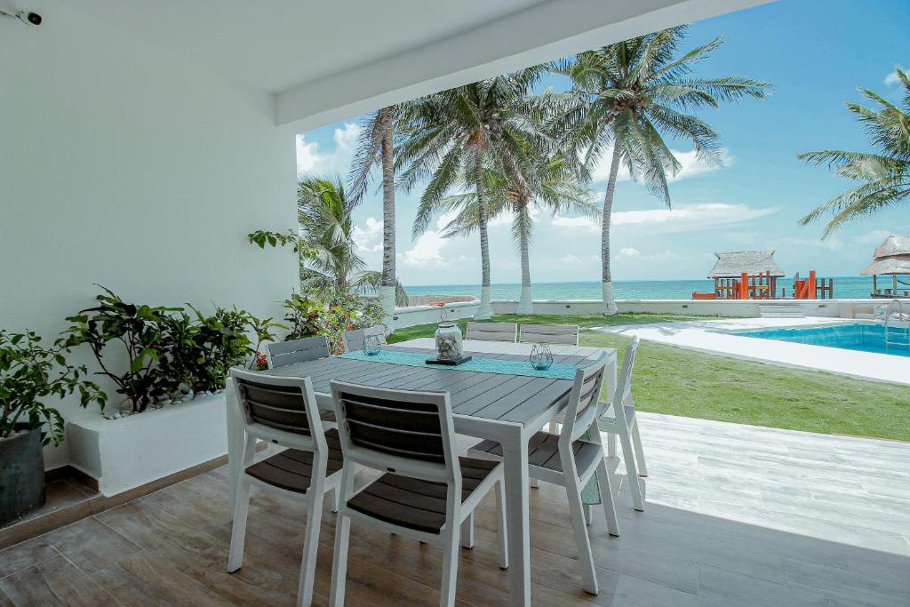 Casa o chalet NEW! Oceanfront house in Cancun with Private Pier (México ...