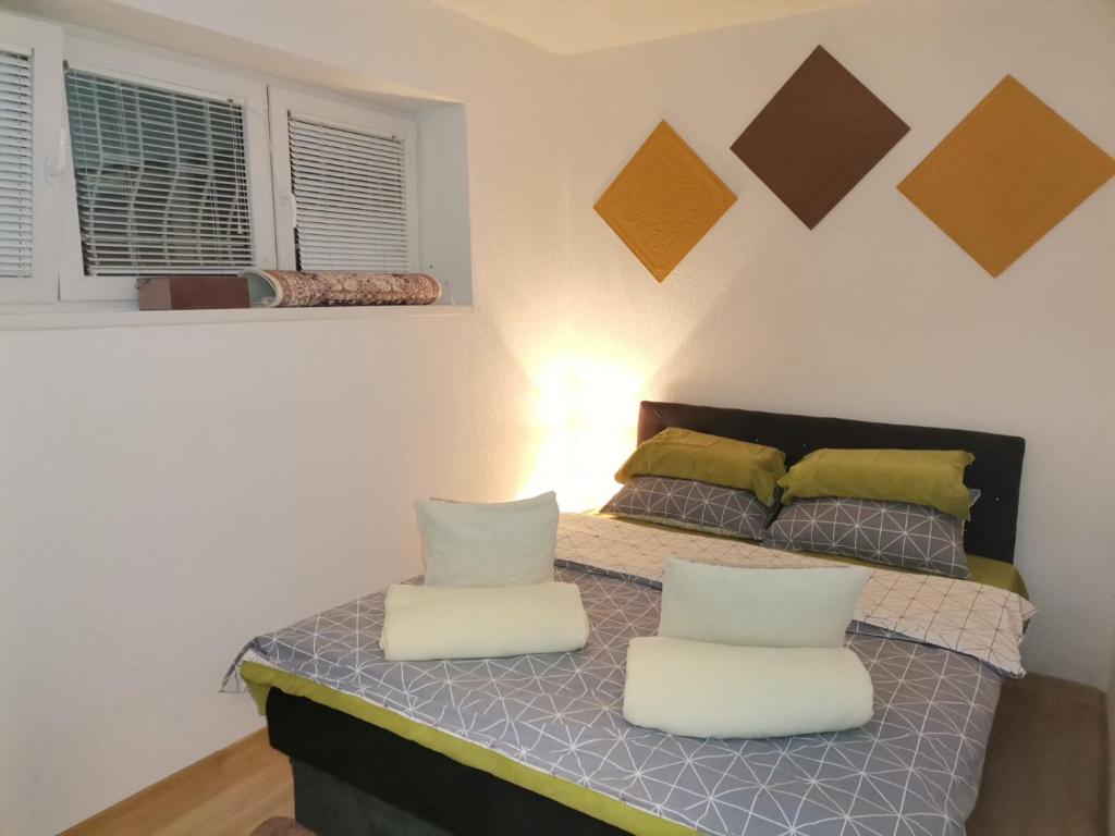 SLADAK KAO MED - centar - near the RED CARPET Sarajevo film festival ...