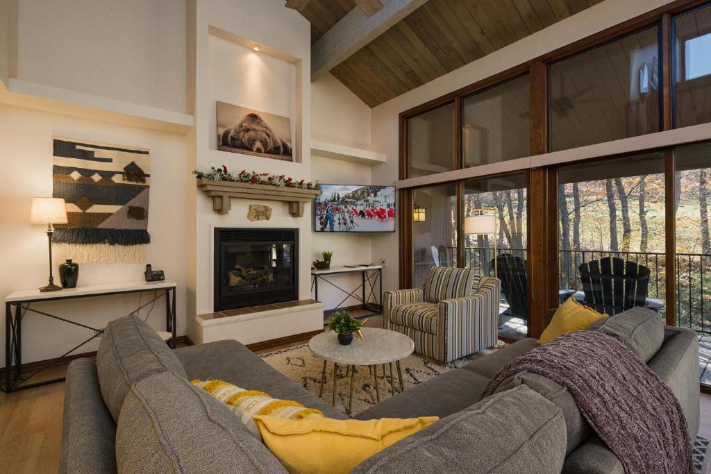 Tamarron Gambel Oak 786, Durango (updated prices 2025)