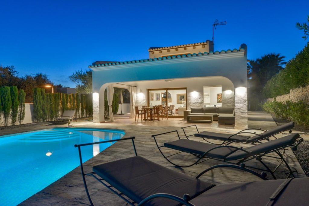 Villas Guzman - La Rocalla, Moraira (updated prices 2026)