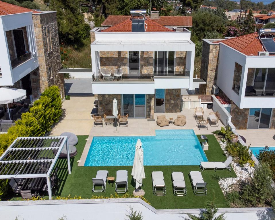 The Miracle Villa - Deluxe, Sea View, BBQ, Private Pool, Pefkohori ...