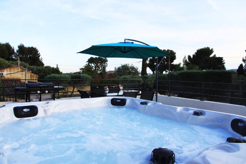 Appartement T3 Grande Terrasse Et Jacuzzi Privatif - Cassis