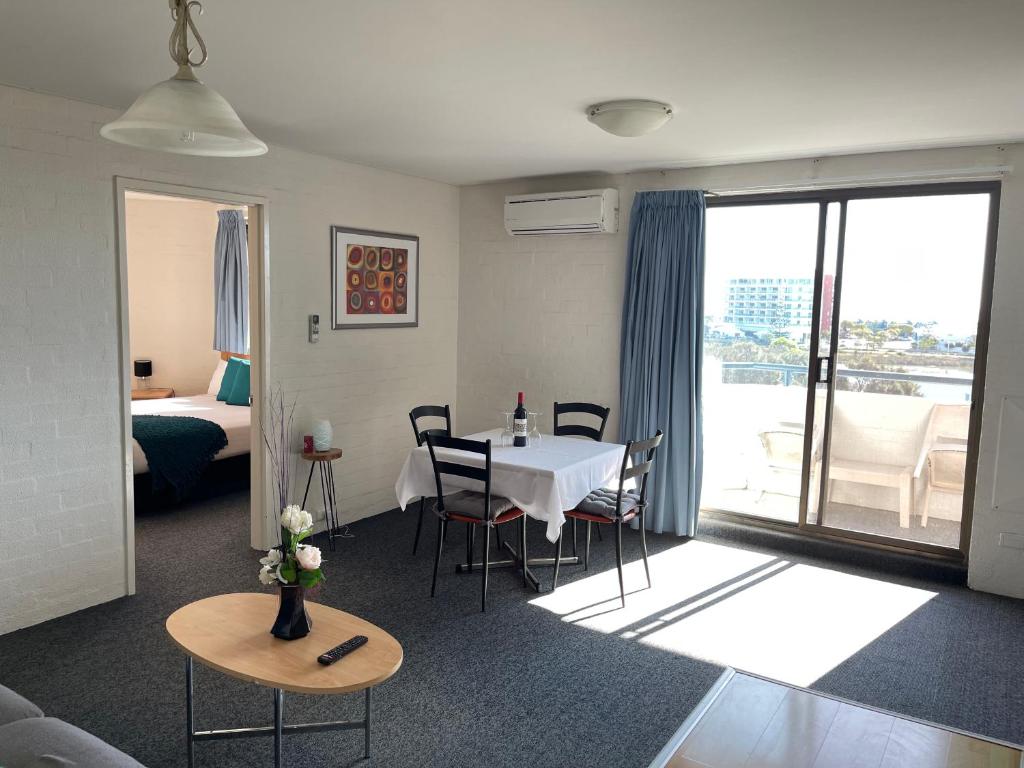 Atrium Hotel Mandurah, Mandurah (updated prices 2025)