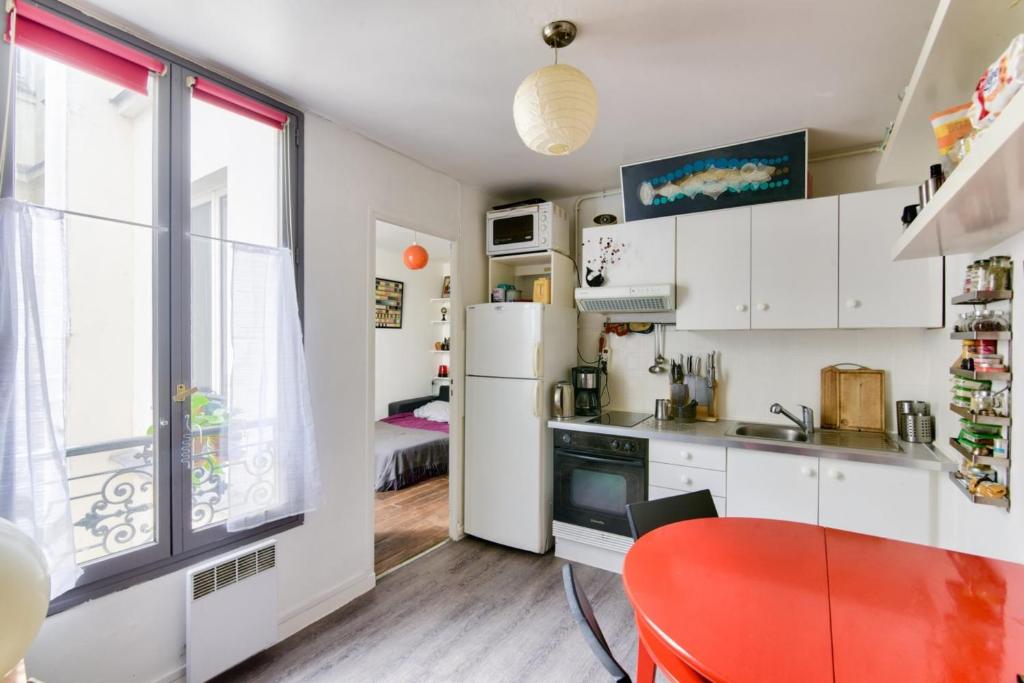 Cosy studio well located for a stay in Paris in Paris
