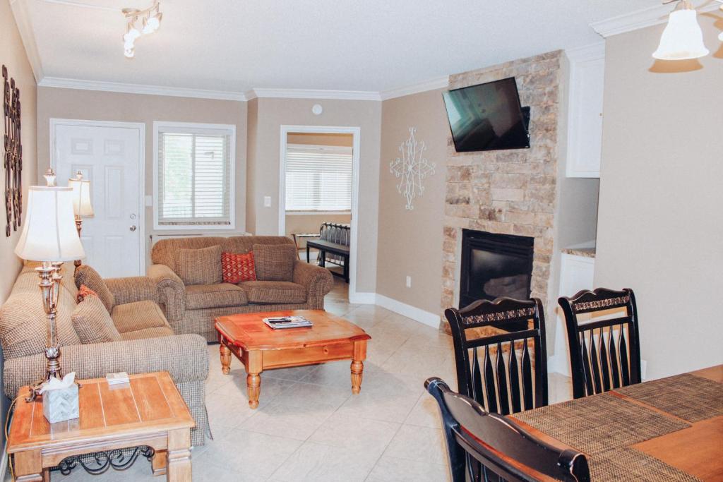 River Place Condos #103 2BD, Pigeon Forge (updated prices 2026)