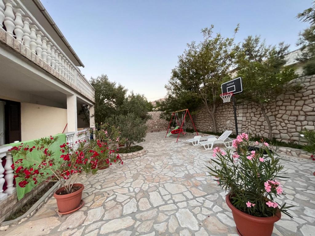 Apartmani Ivana, Pag (updated prices 2026)