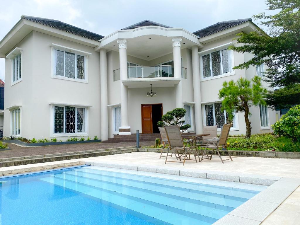 Villa Andalus 1&2, Puncak (updated prices 2026)