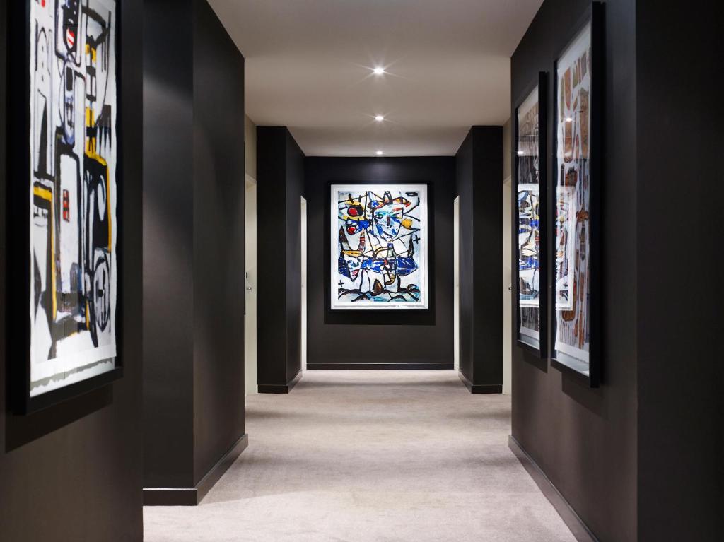 Art Series - The Larwill Studio, Melbourne (updated prices 2025)