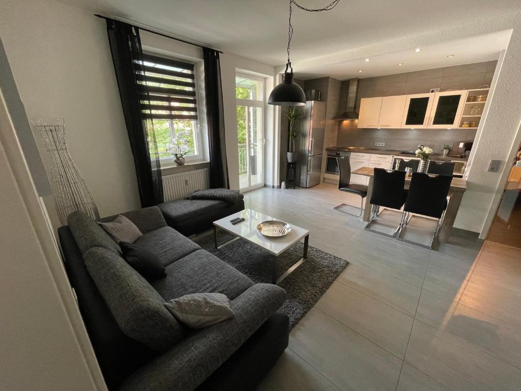 Moderne Luxuswohnung mit Parkblick in Altstadtnähe, Erfurt ...