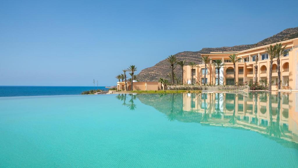 Royal Tulip Korbous Bay Thalasso & Springs, Korbous (tarifs actualisés ...