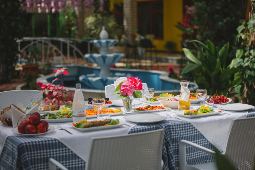 Hotel Mali i Robit, Golem – Updated 2023 Prices