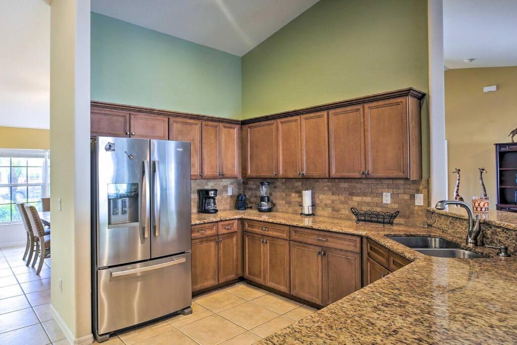 Sun-Dappled Cape Coral Oasis, 5 Mi to Beach!, Cape Coral (updated ...