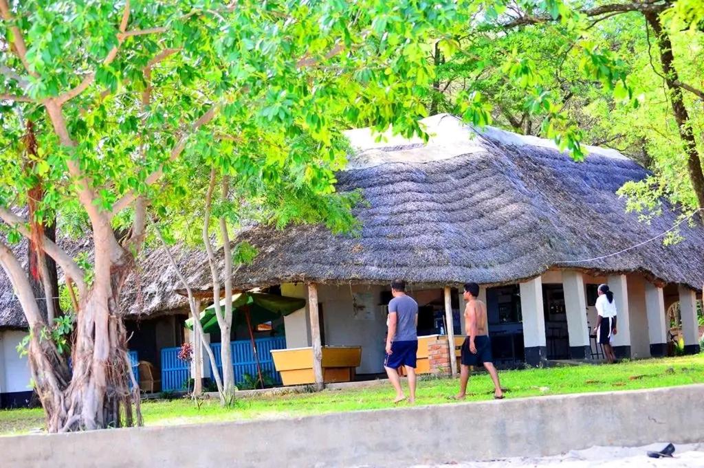 Sambani lodge, Chintheche, Malawi - Booking.com