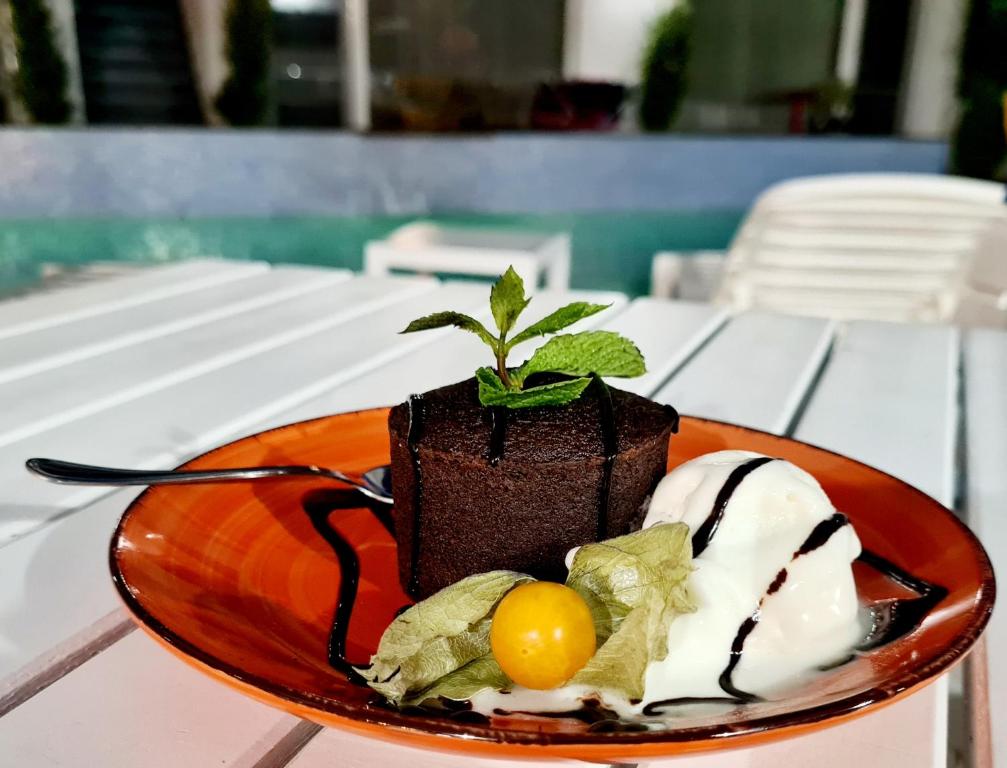 Bunga Bunga Resort Mamaia Nord, Romania - Booking.com