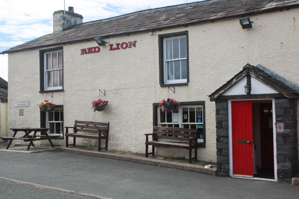 The Red Lion, Lowick Green (updated prices 2025)